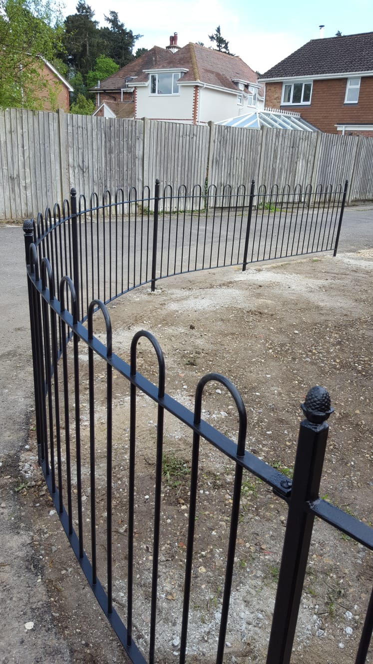 Bow top fencing - Petersfield Forge