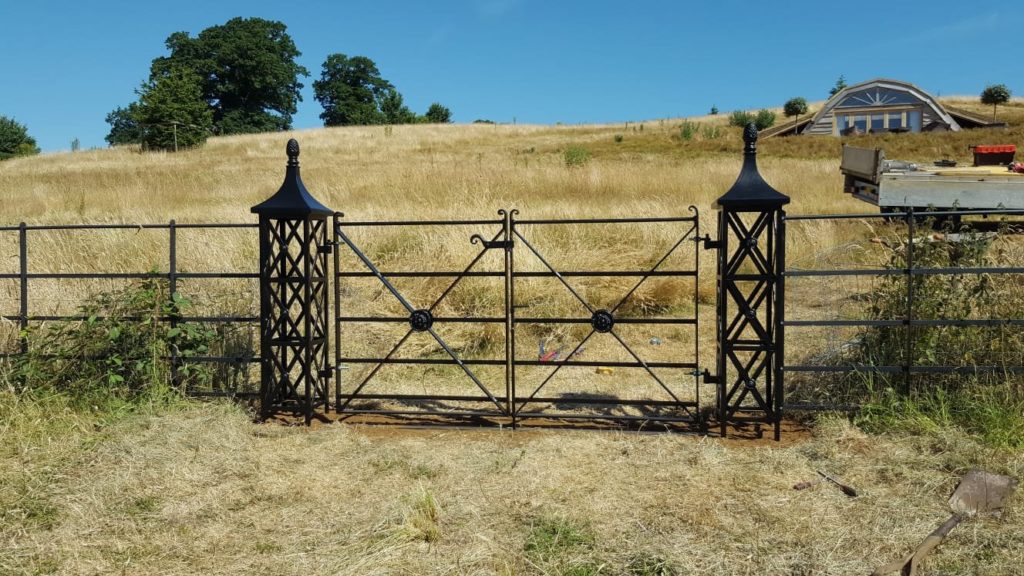 Double gate - Petersfield Forge