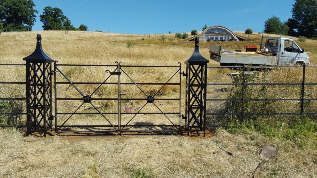 Double gate - Petersfield Forge
